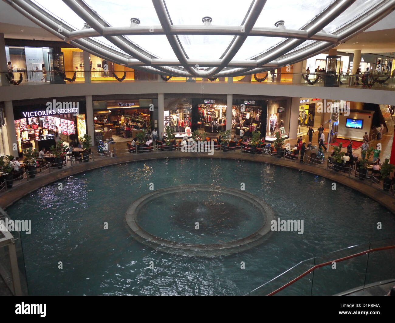 Rain oculus hi-res stock photography and images - Alamy