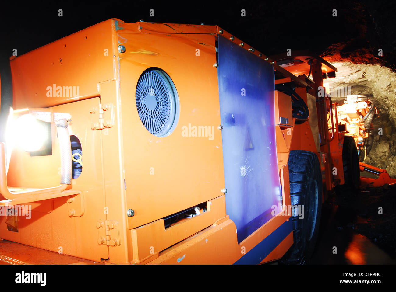 heavy duty machine working in a mine Stock Photo - Alamy