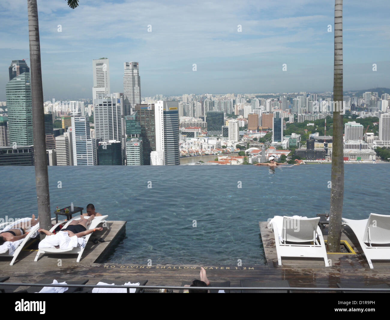 infinity pool at Marina Bay Sands Stock Photo - Alamy