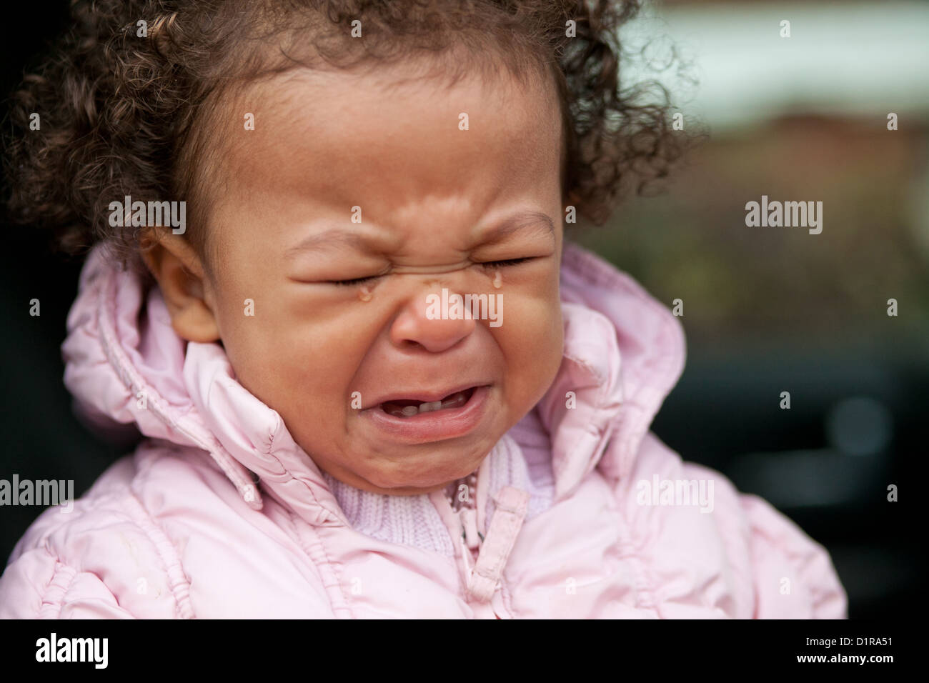 Young toddler crying hi-res stock photography and images - Alamy