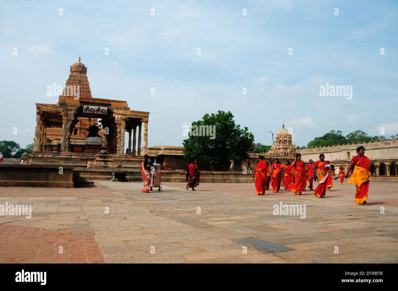 Thanjavur big temple hi-res stock photography and images - Alamy