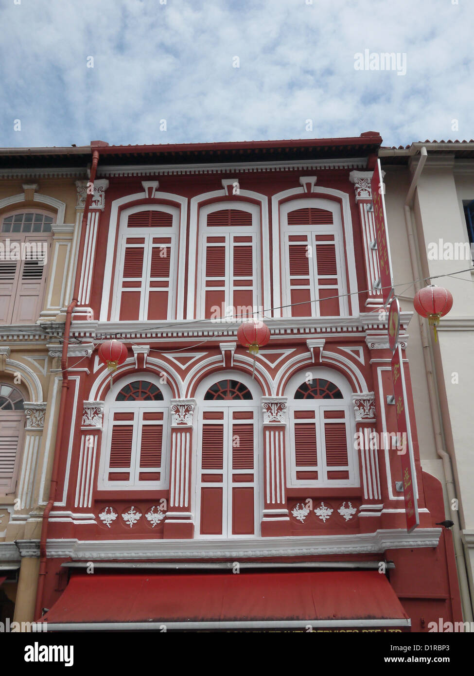 red colonial building facade Chinatown Singapore Stock Photo - Alamy