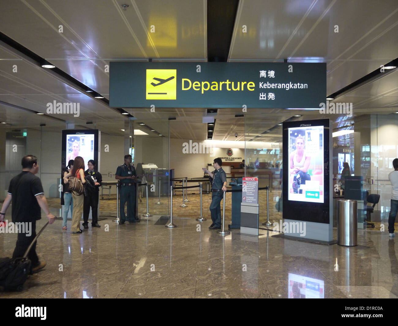 singapore airport departure sign Stock Photo - Alamy