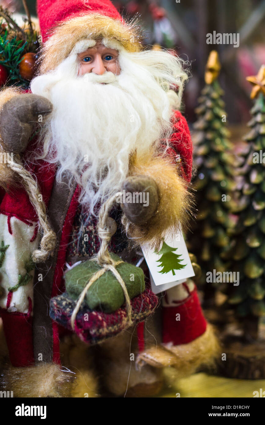 Father christmas england store hi-res stock photography and images - Alamy
