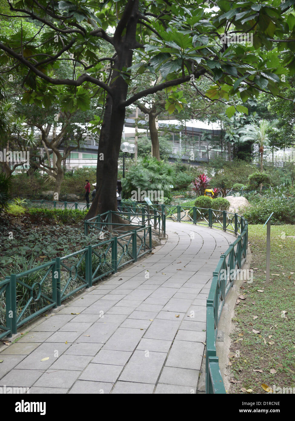 walkway park garden Stock Photo - Alamy