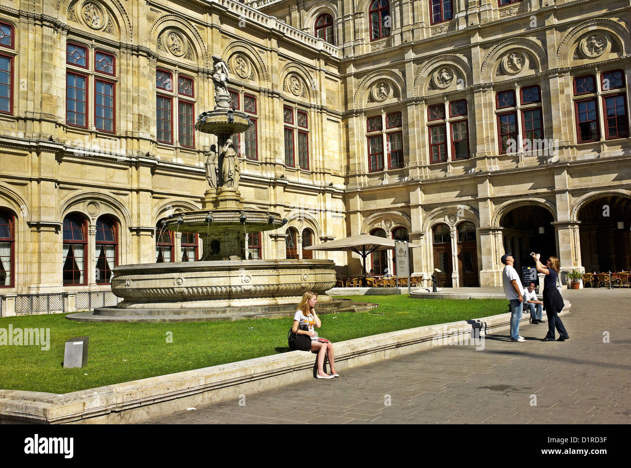Vienna woman austria hi-res stock photography and images - Alamy