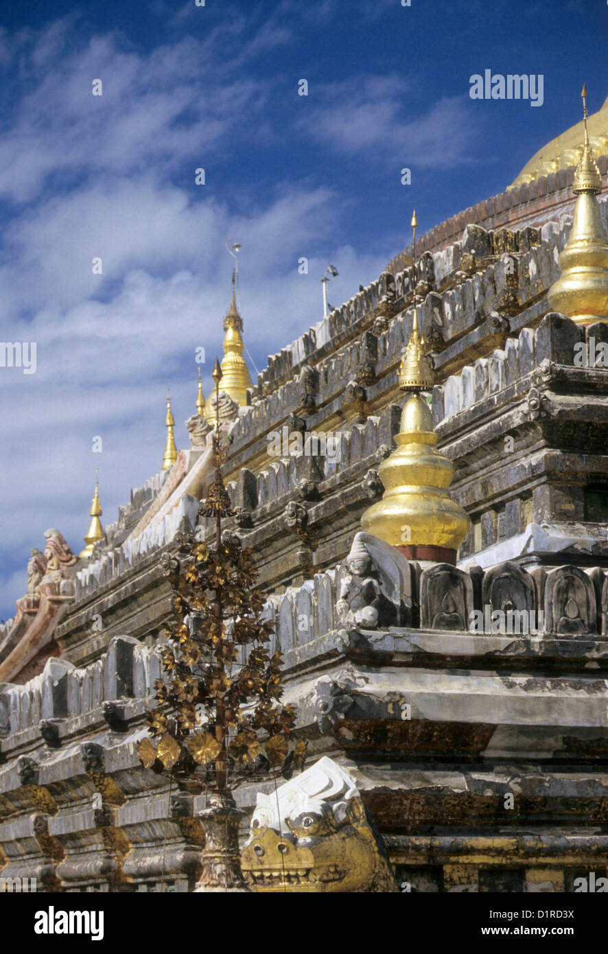 Temple platform hi-res stock photography and images - Alamy