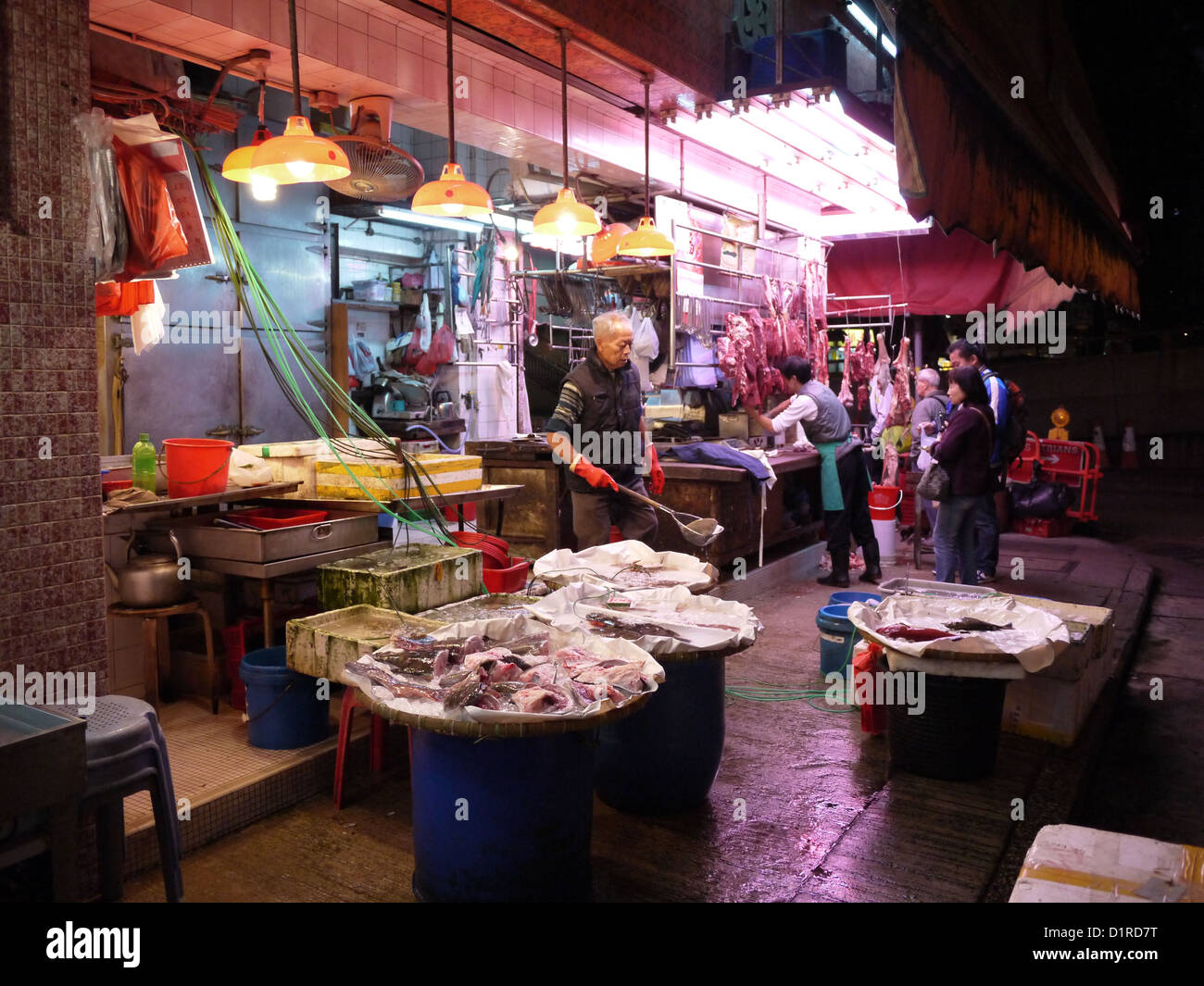Hong Kong traditional grocery market Stock Photo - Alamy
