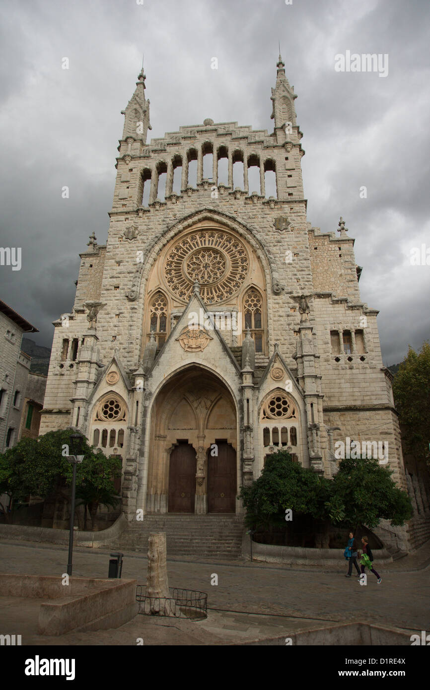 Soller mallorca cathedral hi-res stock photography and images - Alamy