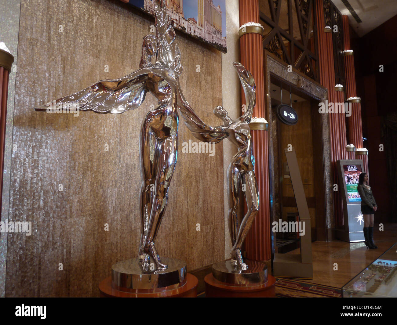 indoor silver statues Stock Photo - Alamy