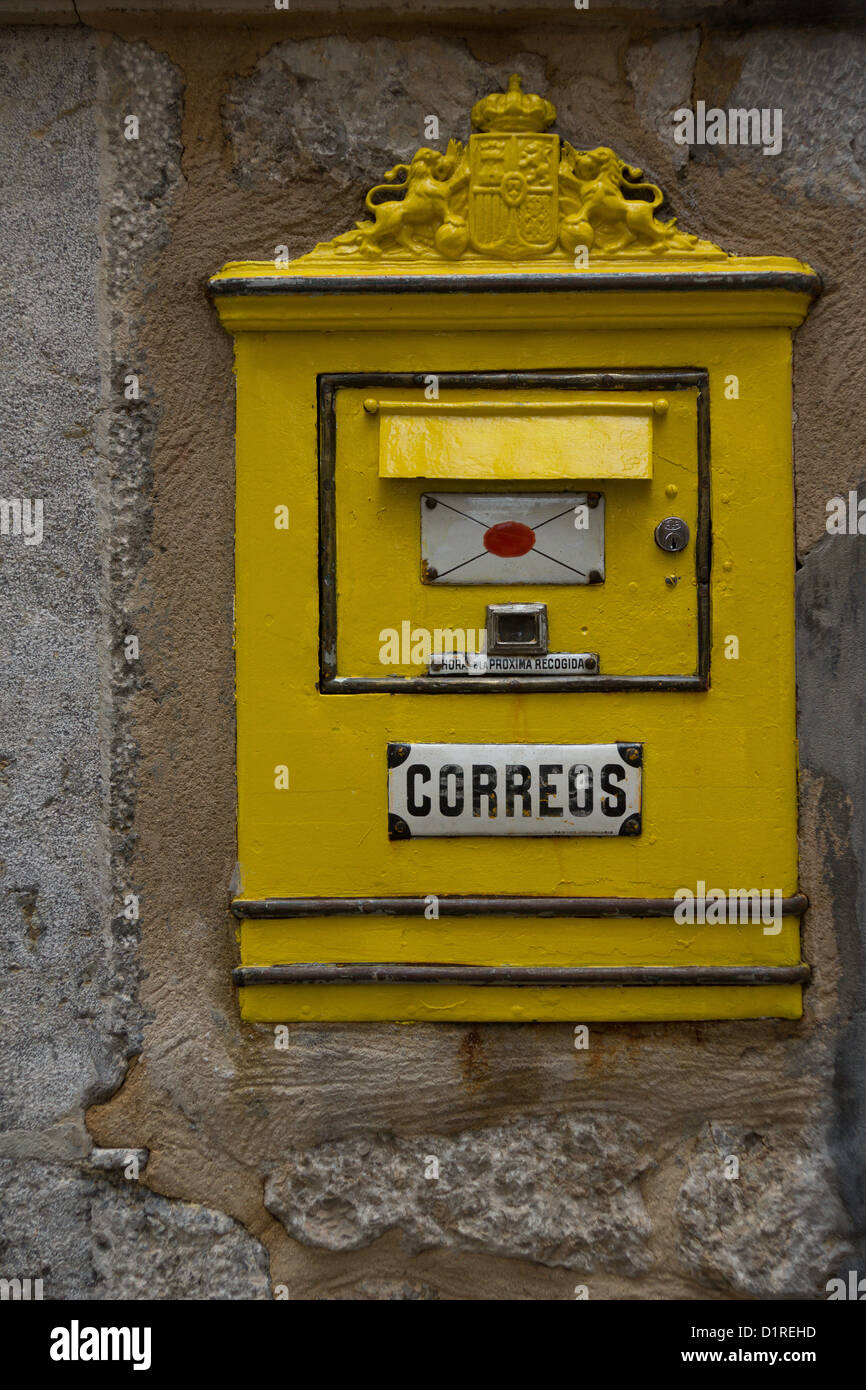 Letter mailbox spain hi-res stock photography and images - Alamy