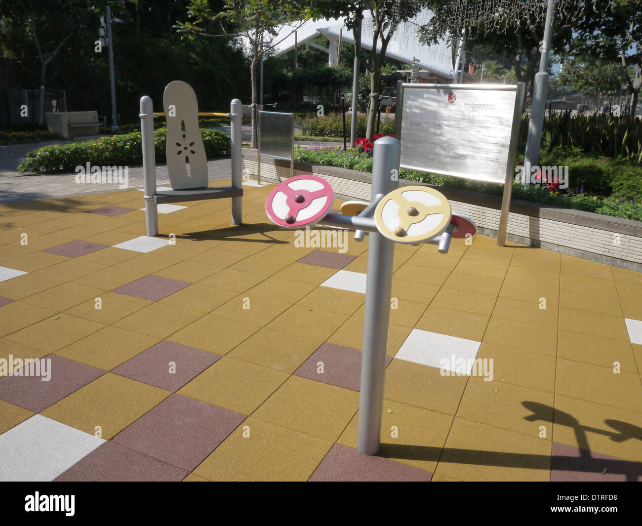 seniors playground - exercises aim to improve to health of seniors ...