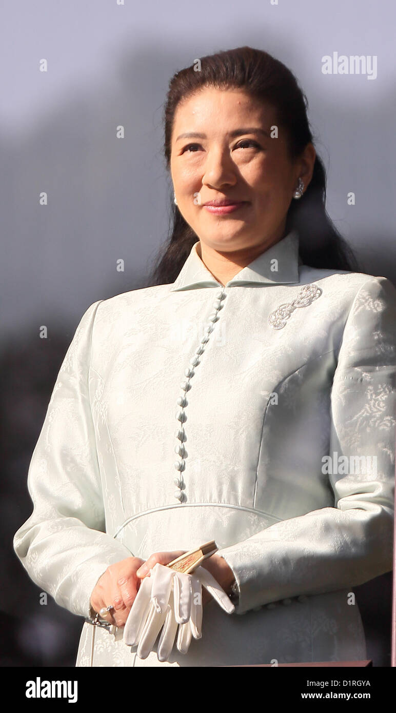 Crown Princess Masako shows to well-wishes for the new year's ...