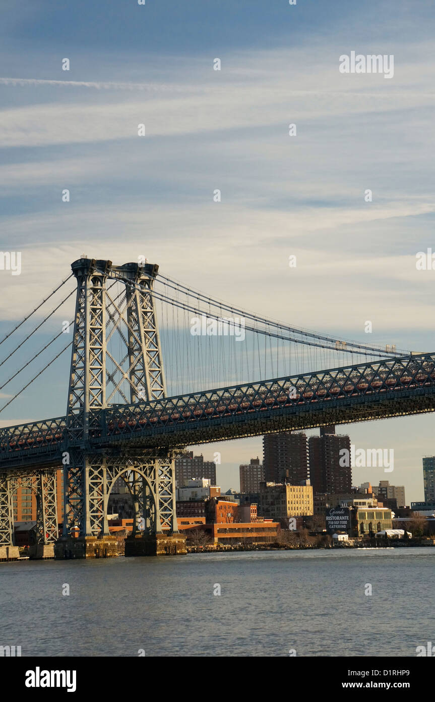Williamsburg Bridge on the East River in the East Village area of ...