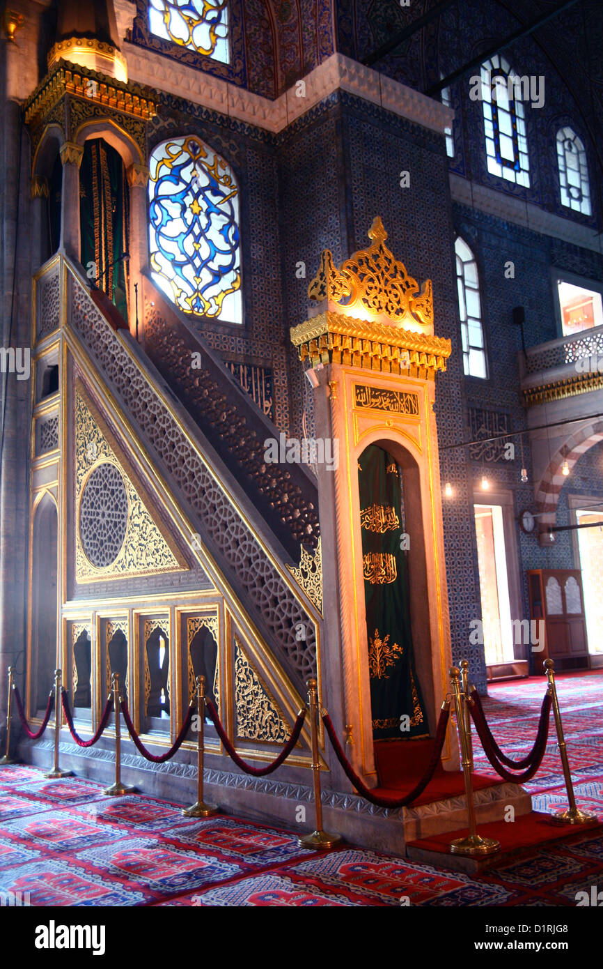 Interior minbar mosque hi-res stock photography and images - Alamy
