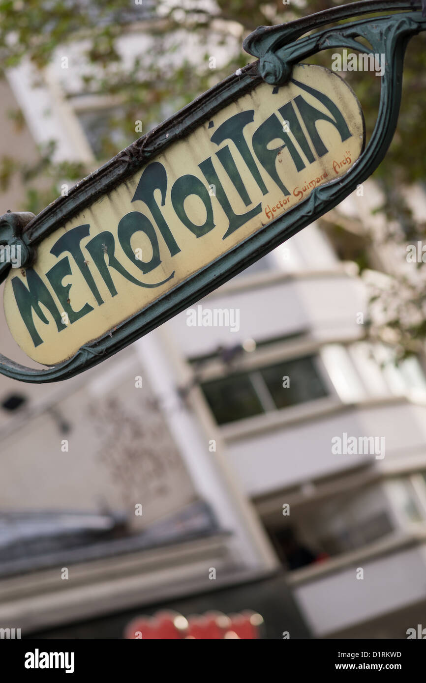 Green metro sign in Paris France Stock Photo - Alamy