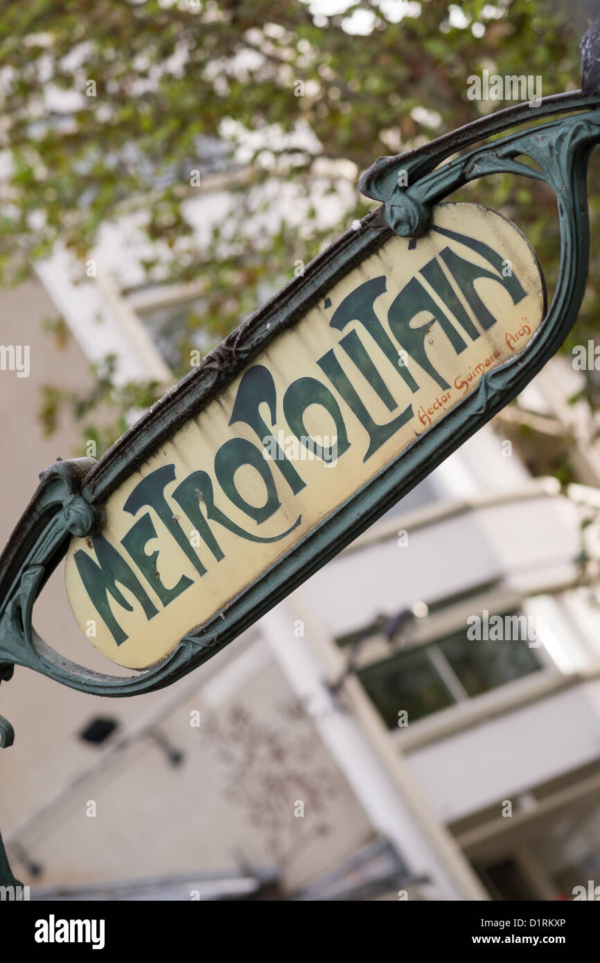 Green metro sign in Paris France Stock Photo - Alamy