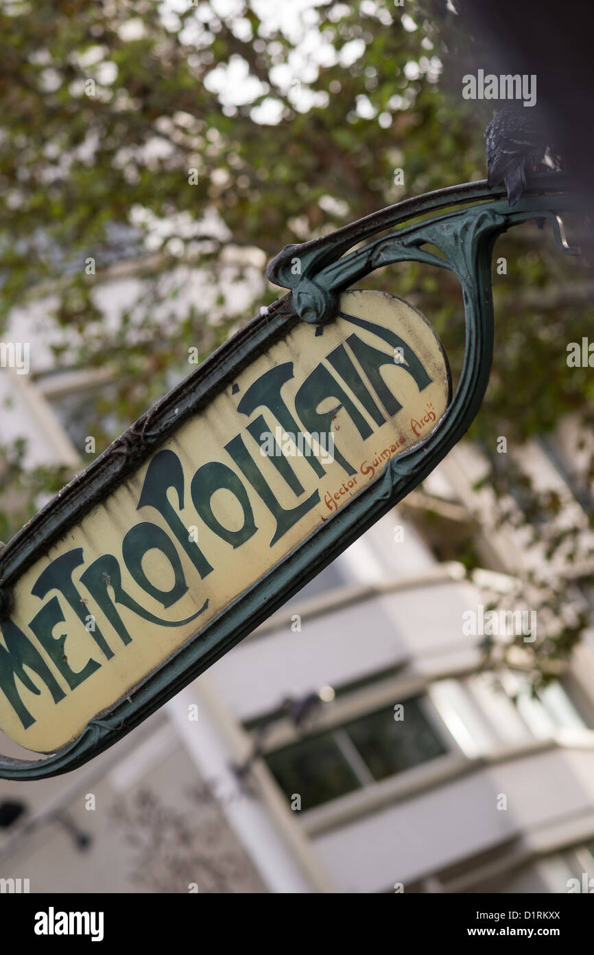 Green metro sign in Paris France Stock Photo - Alamy