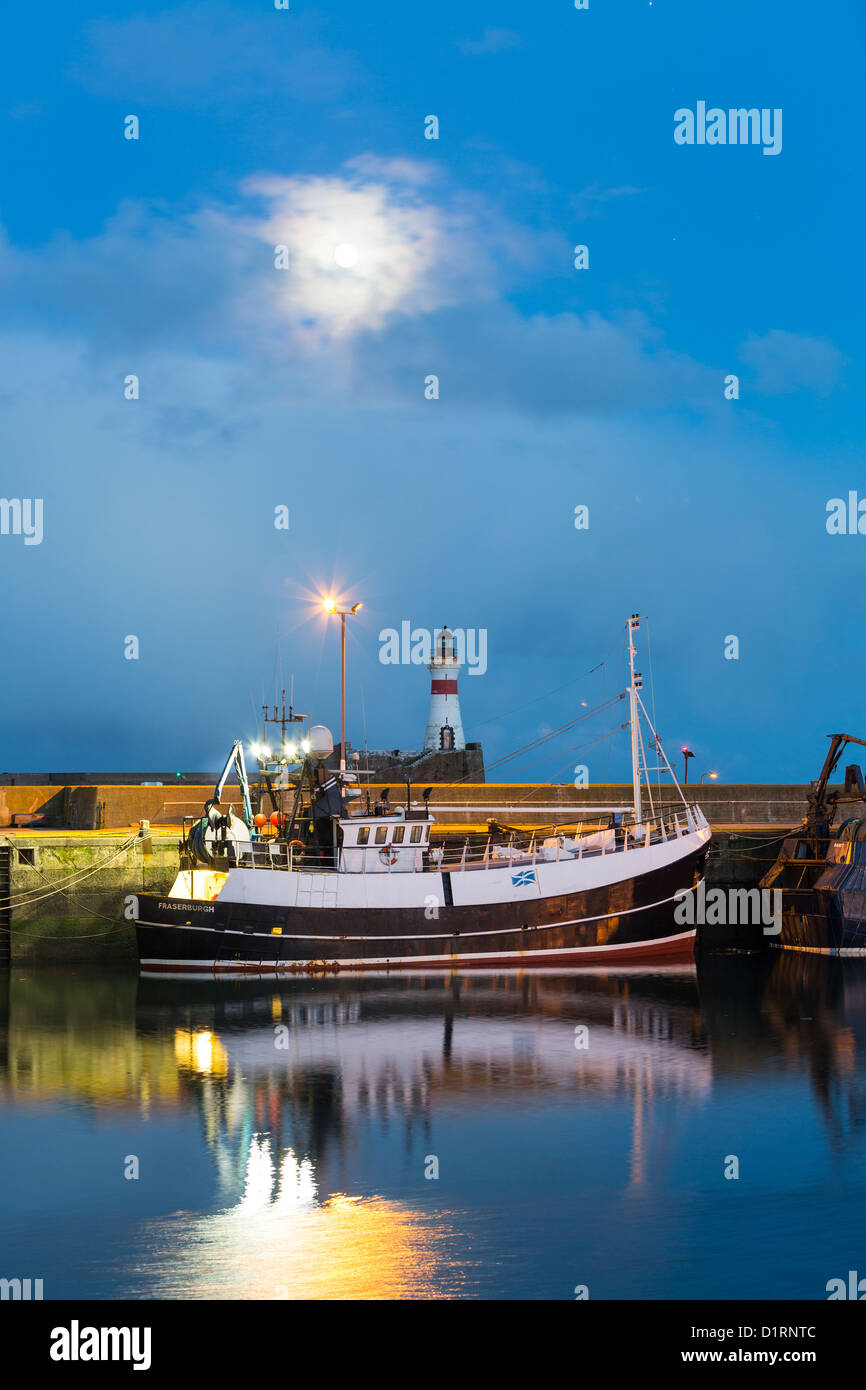 Moon rising over Fraserburgh Harbour Photo Stock Photo - Alamy