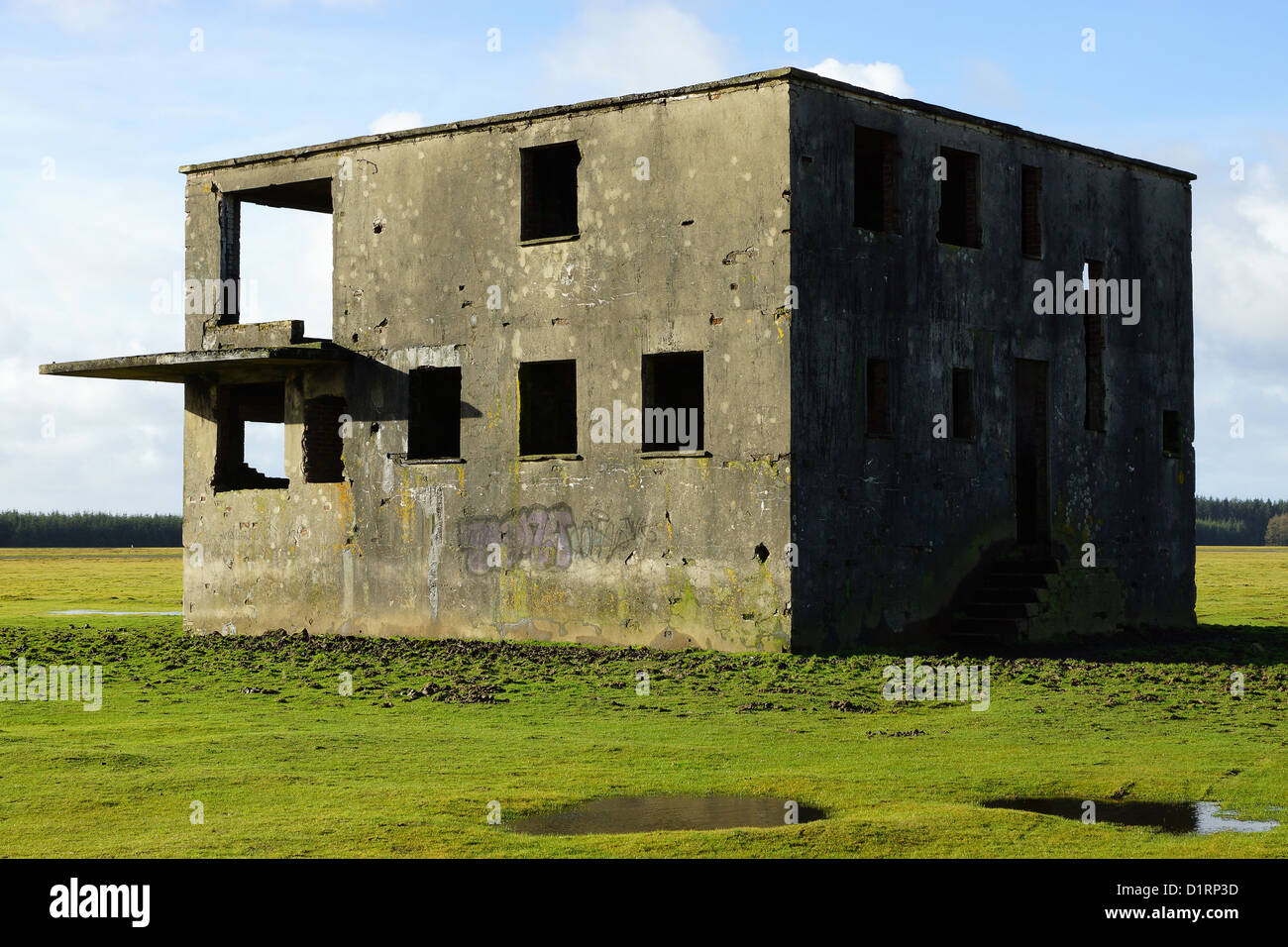 Abandoned ww2 airfield control tower hi-res stock photography and ...