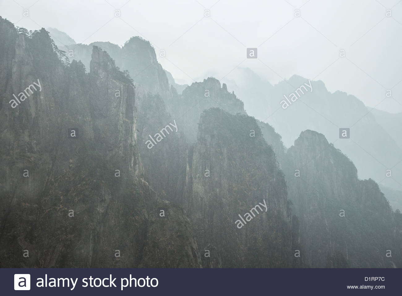 Huang Shan Mountains China Stock Photos & Huang Shan Mountains China ...