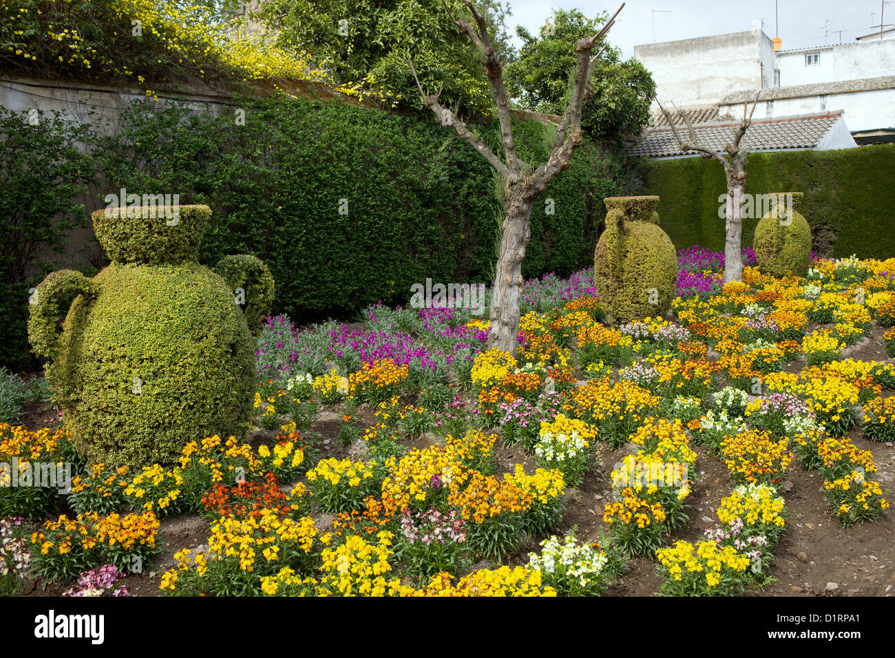 Gardens of the Alcazar Fortress of the Christian Monarchs in Cordoba ...
