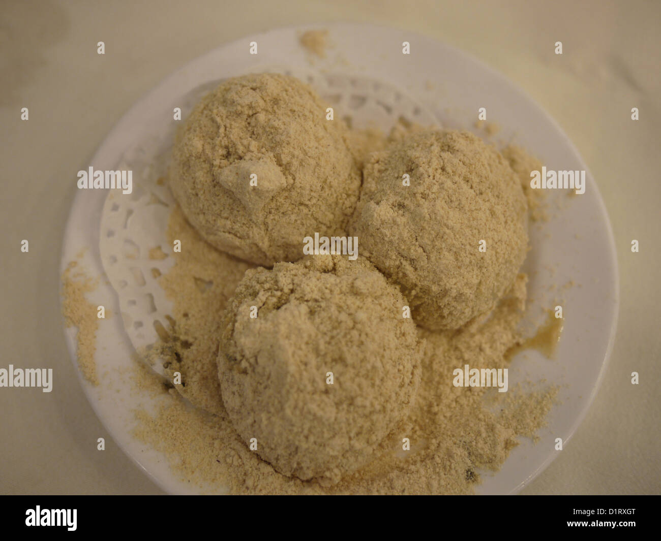 sesame sticky rice ball glutinous mochi desert Stock Photo - Alamy