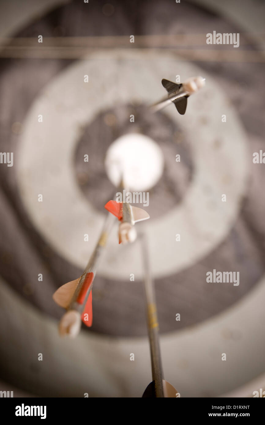Archery target olympics hi-res stock photography and images - Alamy