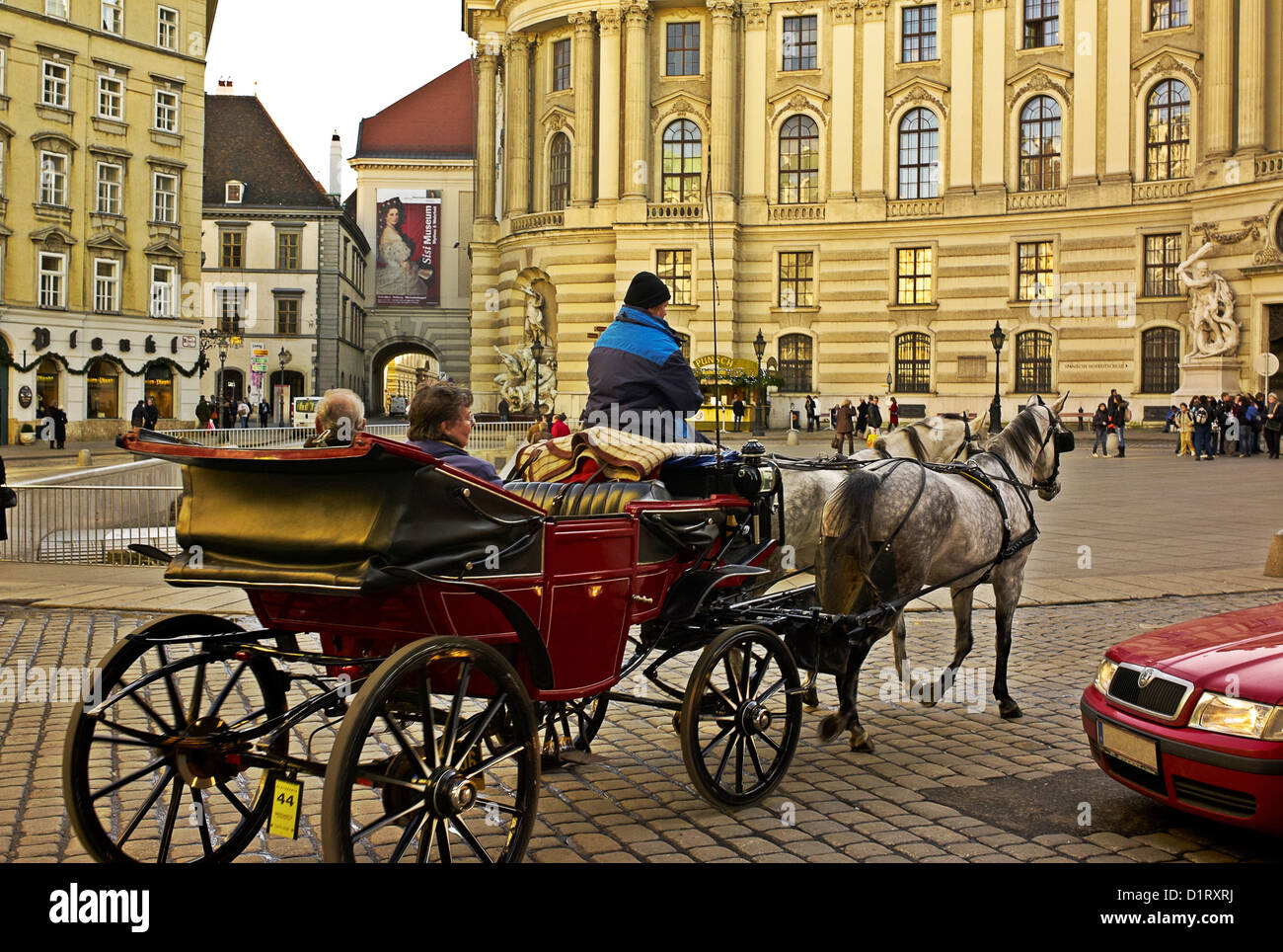 Horses carriage tradition vienna hi-res stock photography and images ...