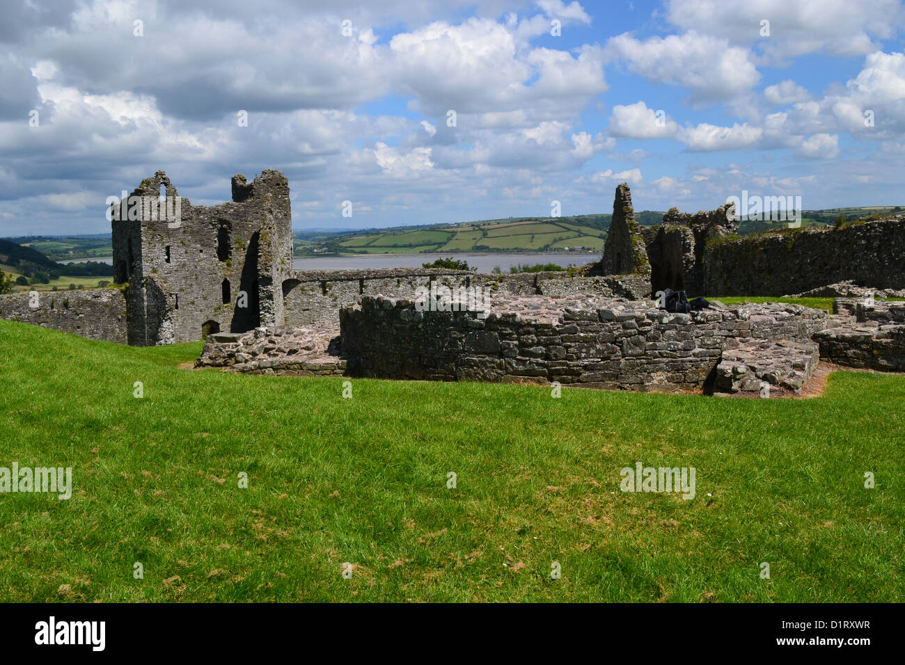 Llansteffan castle hi-res stock photography and images - Alamy