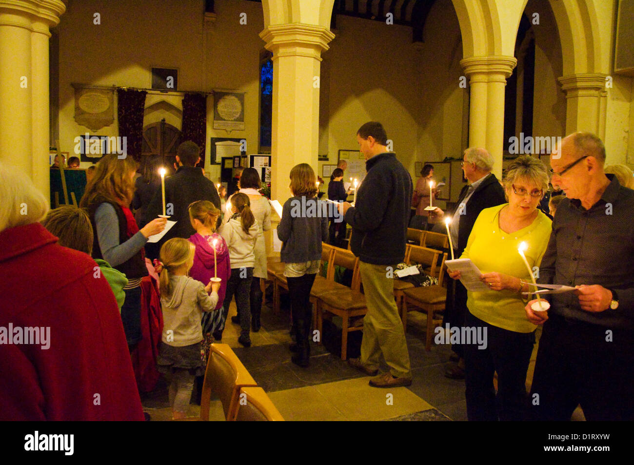 Christmas church service hi-res stock photography and images - Alamy