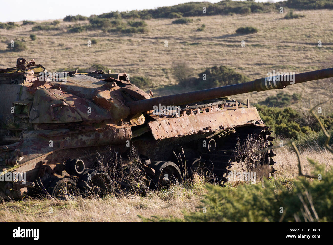 Abandoned tank hi-res stock photography and images - Alamy