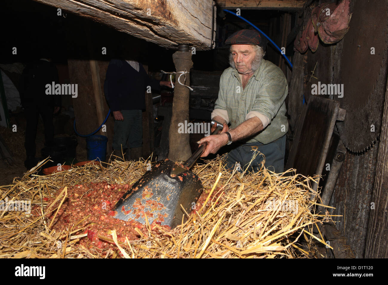 Roger Parris making traditional Cider in Devon with a 200 year old ...