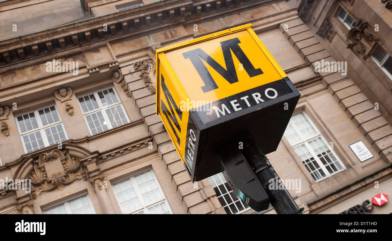 Metro Stop Newcastle & Gateshead, River Tyne, Tyne & Wear, United ...
