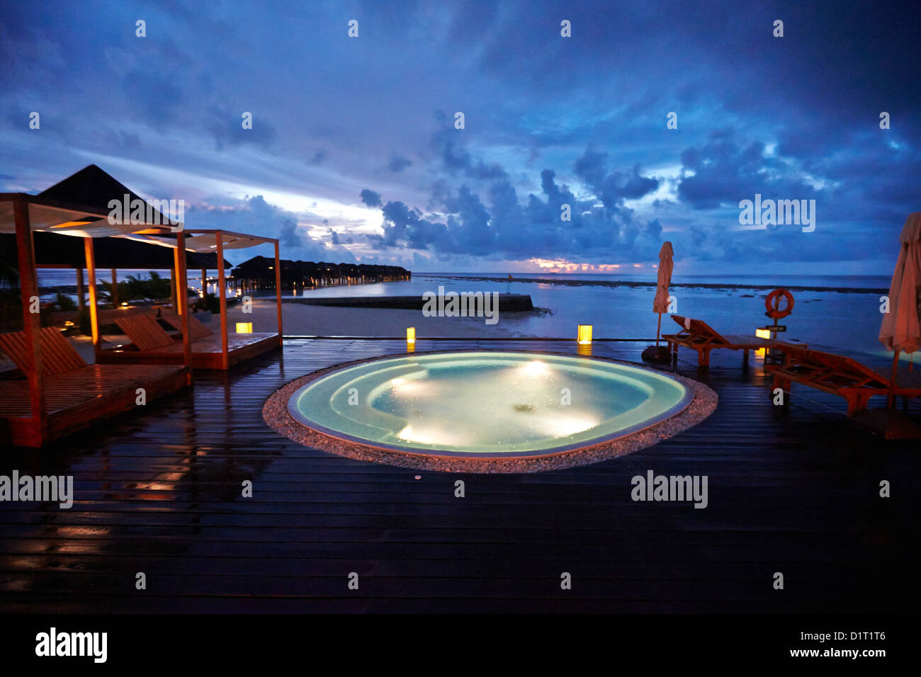 Jacuzzi at night in the Maldives pictured during rain Stock Photo - Alamy