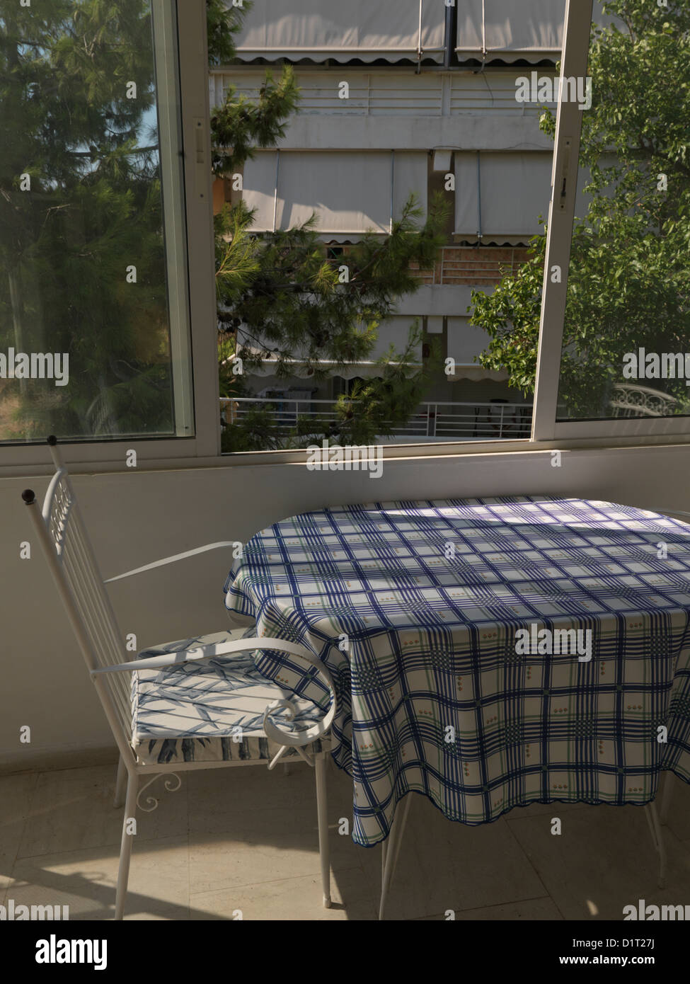Balcony the Cut Out Stock Images & Pictures - Alamy