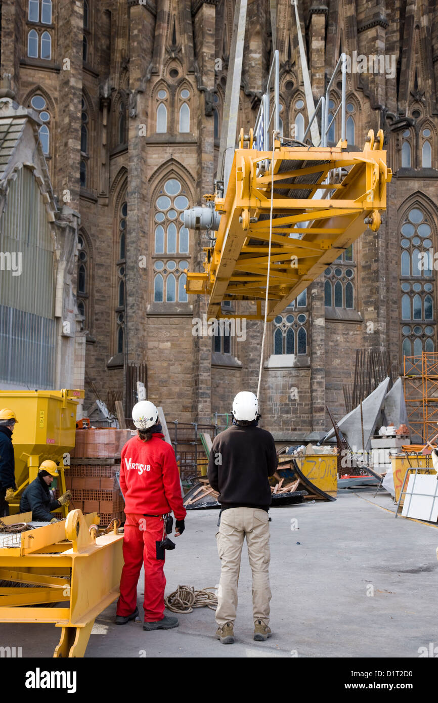 Spain construction workers hi-res stock photography and images - Alamy