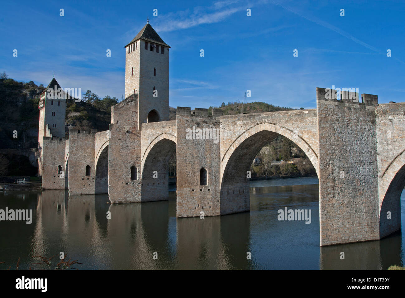 Medieval pont hi-res stock photography and images - Alamy