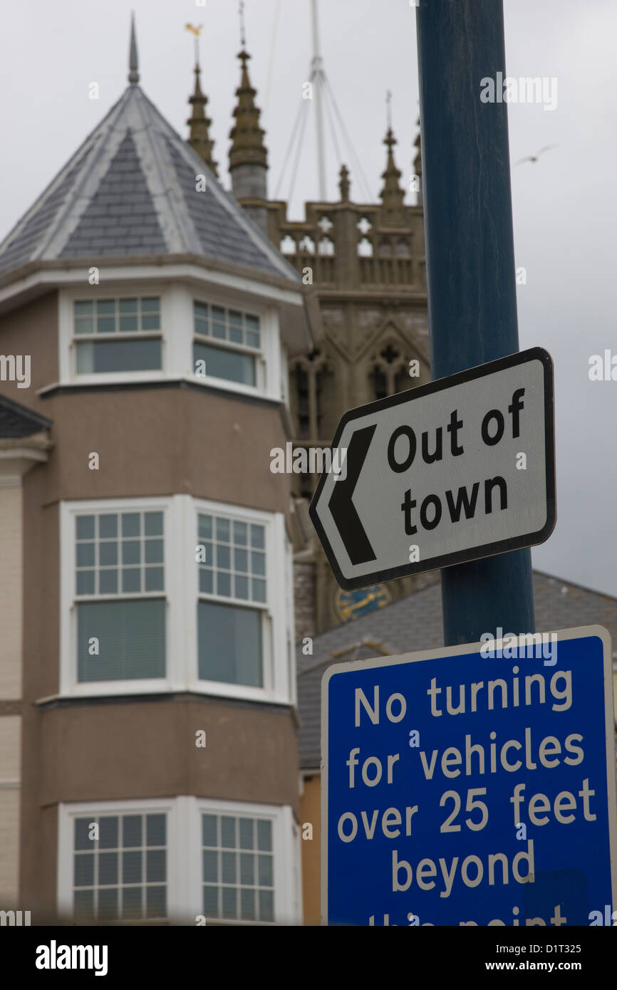 Town exit signs hi-res stock photography and images - Alamy
