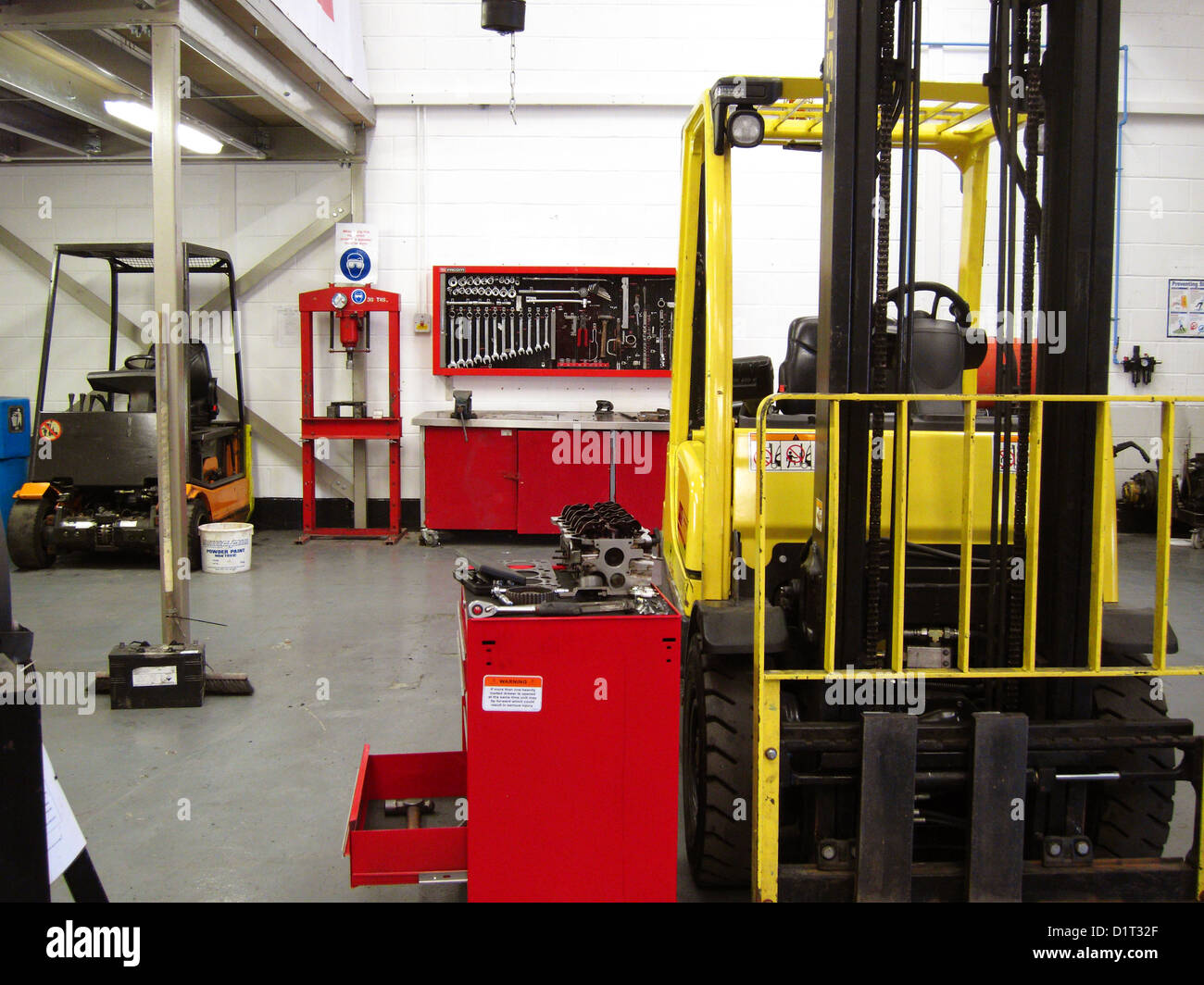 Maintenance depot hi-res stock photography and images - Alamy