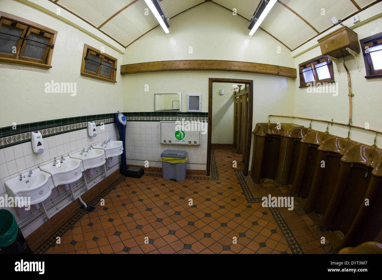 Victorian urinal hi-res stock photography and images - Alamy