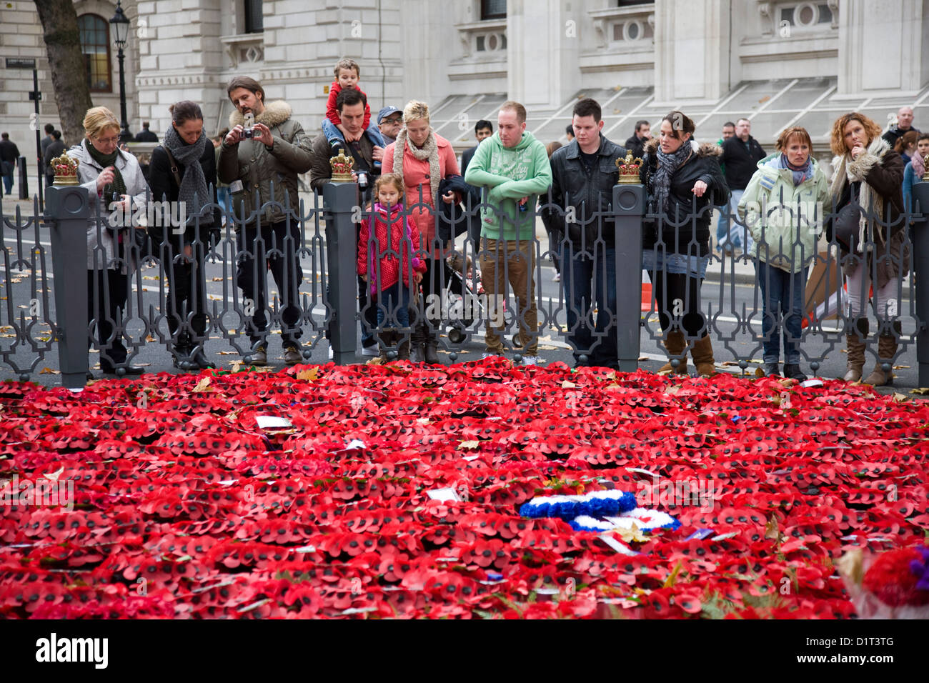 Poppy wreaths at the Cenotaph war memorial in Whitehall, London Stock ...