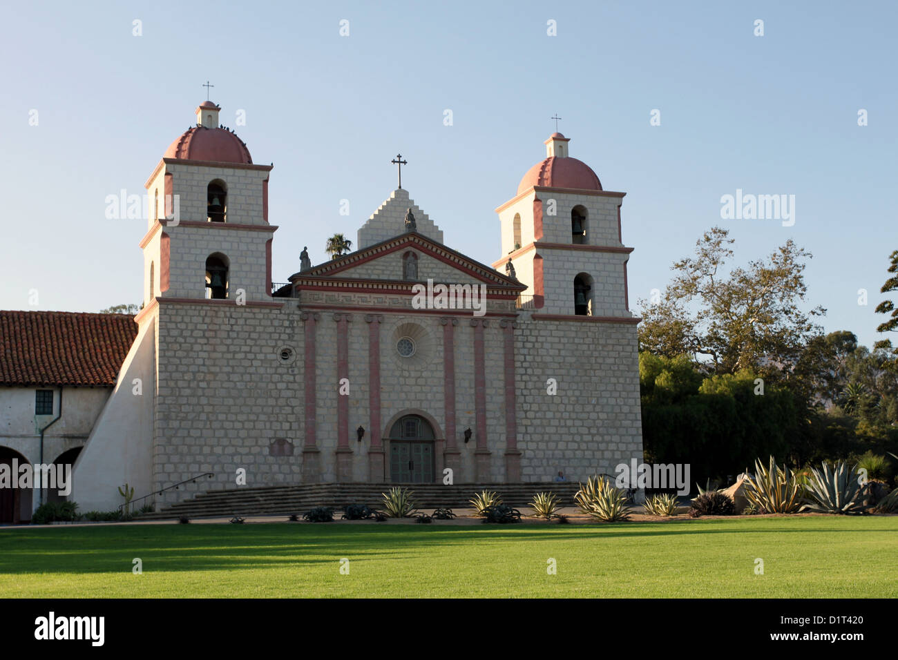 Sculpture santa barbara usa hi-res stock photography and images - Alamy