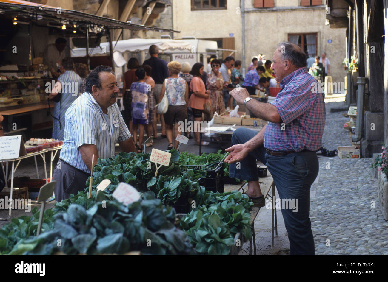 French men talking hi-res stock photography and images - Alamy