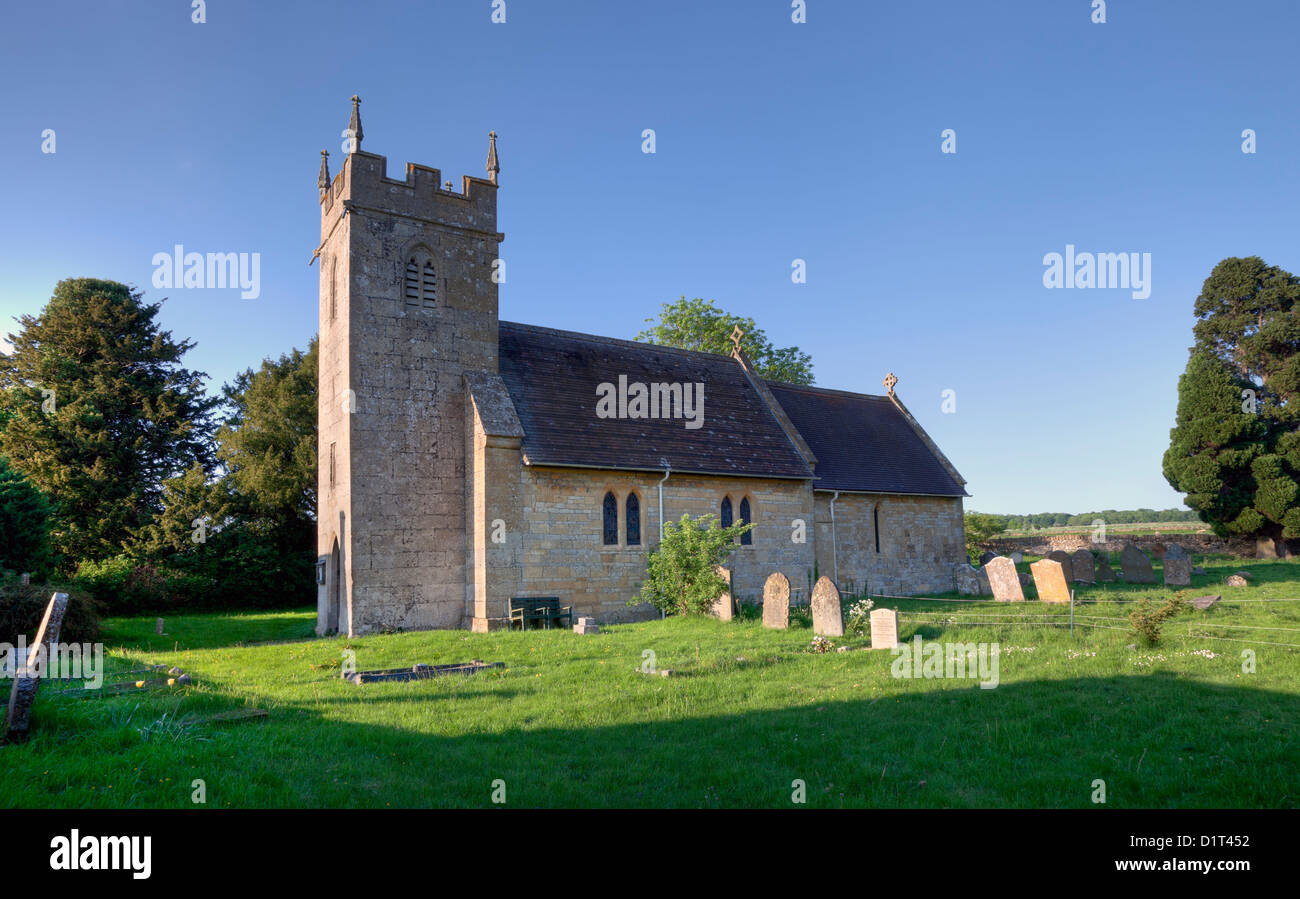 Cotswold village church hi-res stock photography and images - Alamy