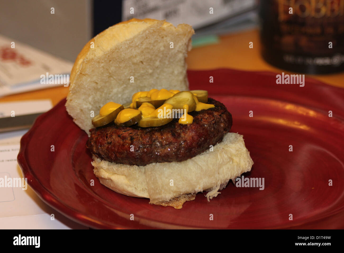 Rare hamburger hi-res stock photography and images - Alamy