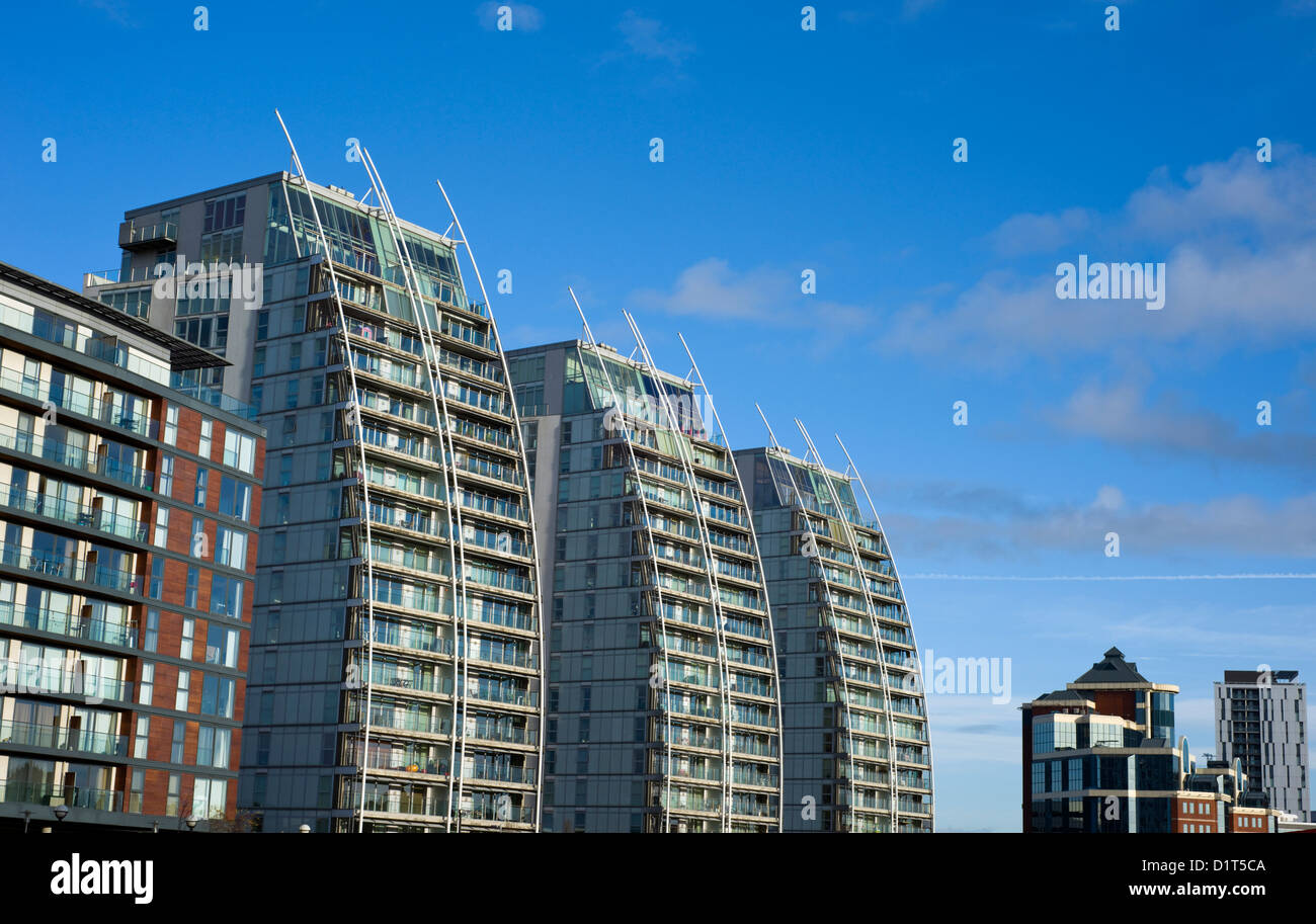 High rise housing salford hi-res stock photography and images - Alamy