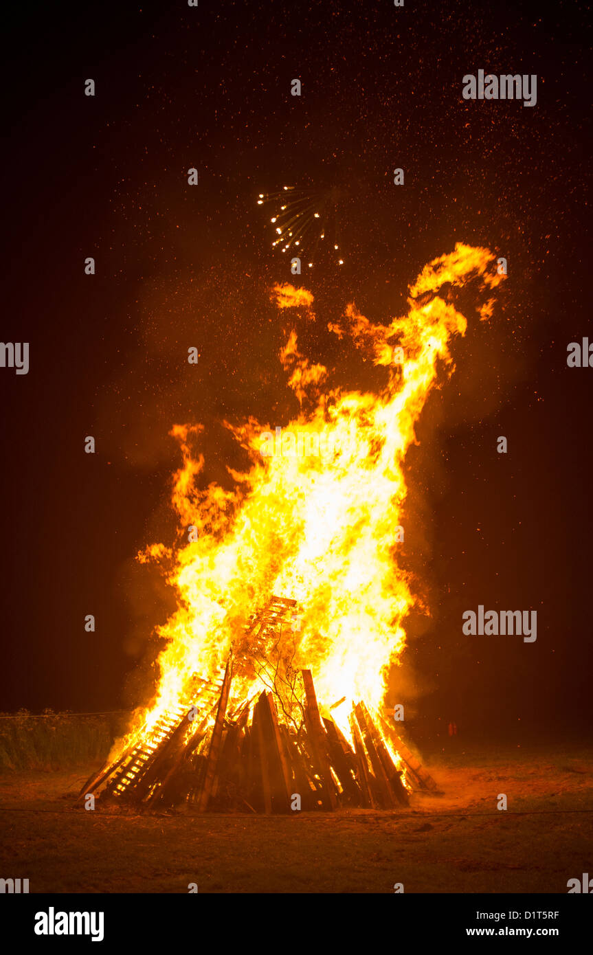 Jubilee beacon fire bonfire hi-res stock photography and images - Alamy