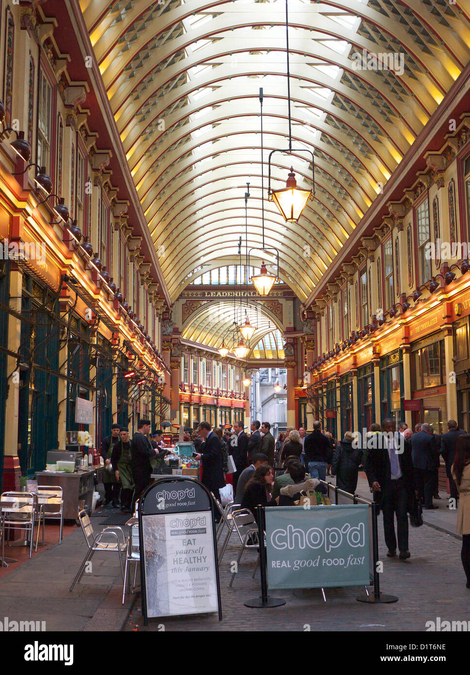 Victorian market scene hi-res stock photography and images - Alamy