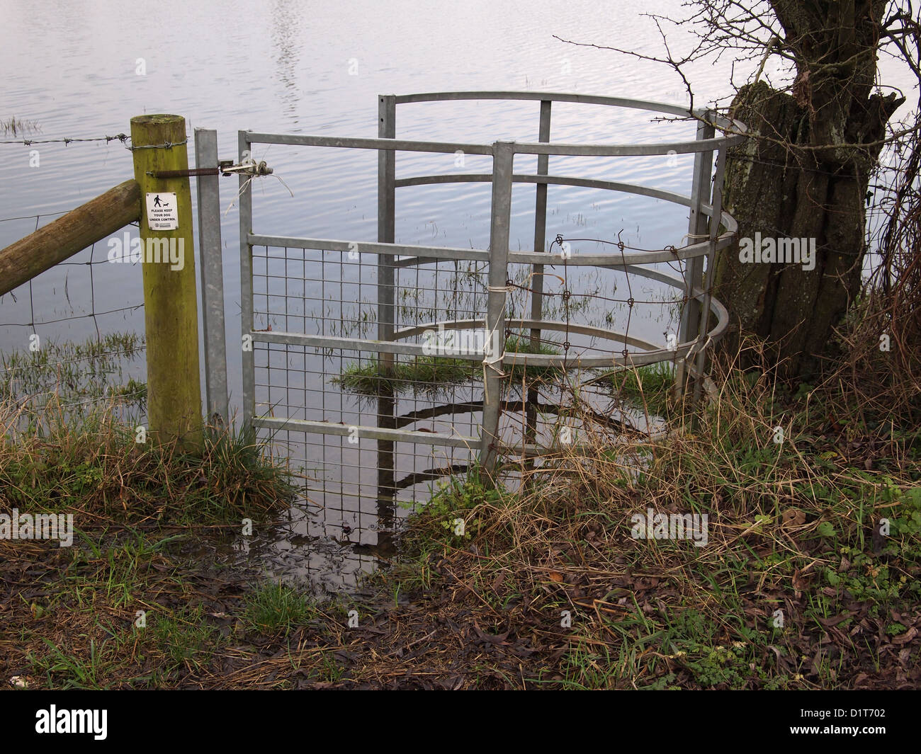 Metal Flood Gate High Resolution Stock Photography and Images - Alamy